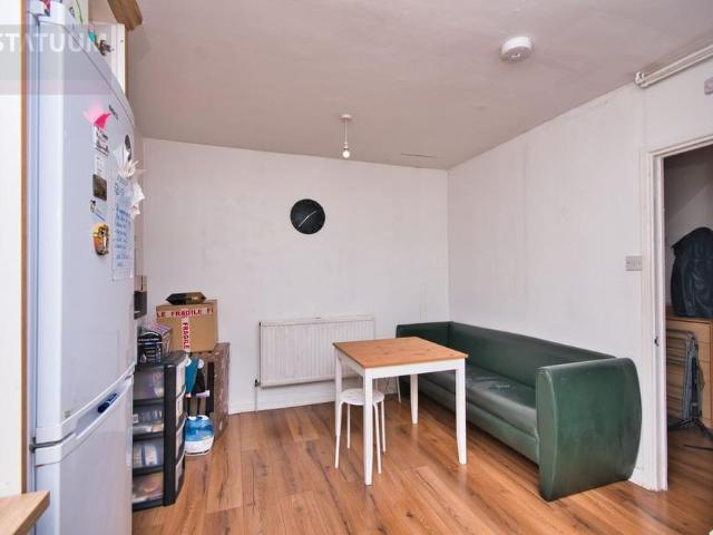 4 bedroom maisonette to rent