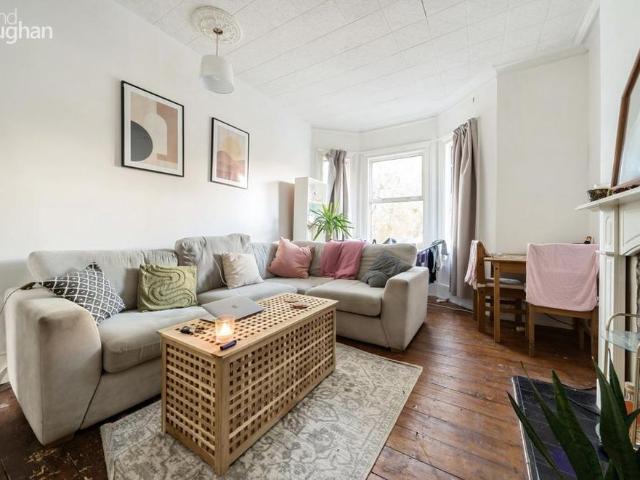 4 bedroom maisonette to rent