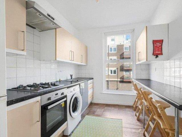 4 bedroom maisonette to rent