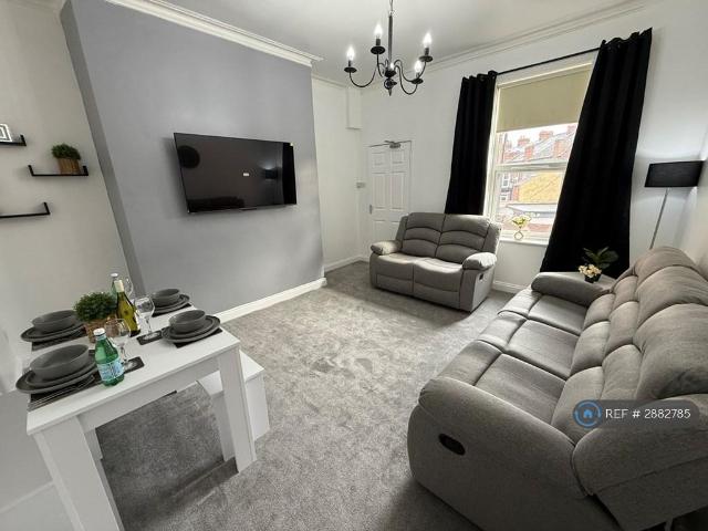 4 bedroom maisonette to rent