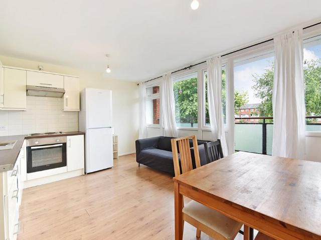 4 bedroom maisonette to rent
