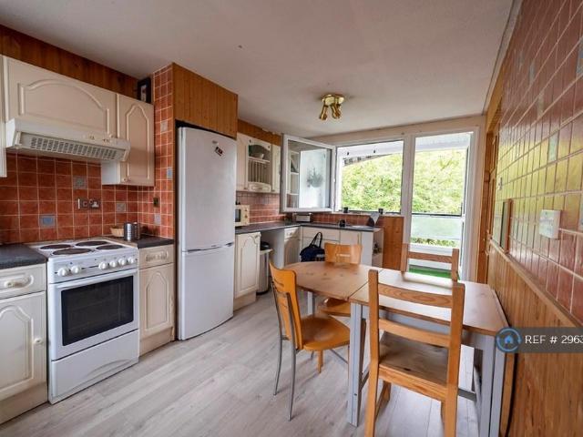 4 bedroom maisonette to rent