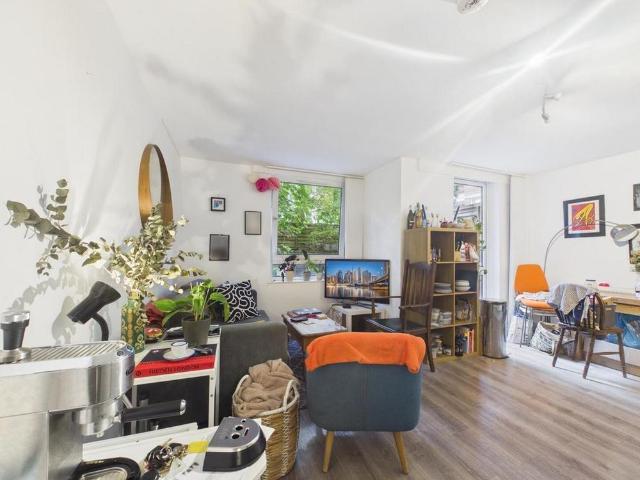 4 bedroom maisonette to rent