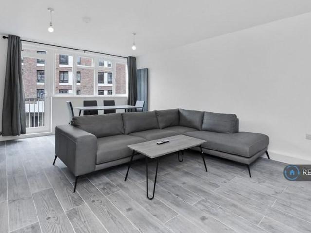 4 bedroom maisonette to rent