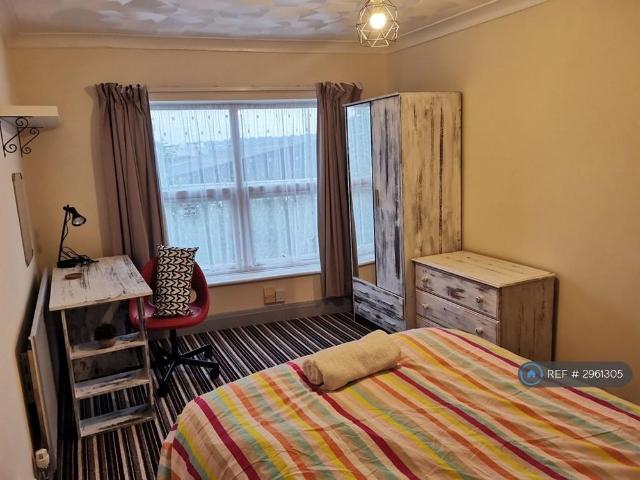 4 bedroom maisonette to rent
