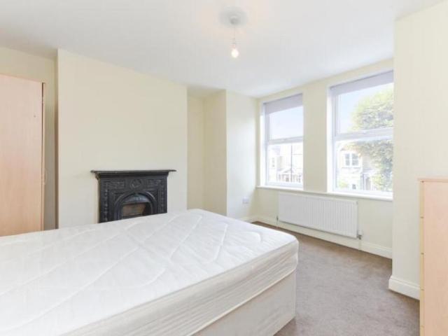 4 bedroom maisonette to rent