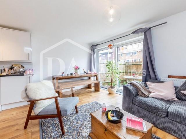 4 bedroom maisonette to rent