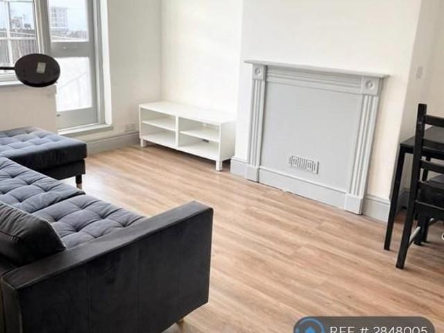 4 bedroom maisonette to rent