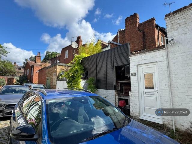 4 bedroom maisonette to rent