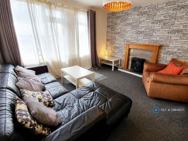 4 bedroom maisonette to rent