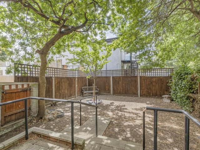 4 bedroom maisonette for sale