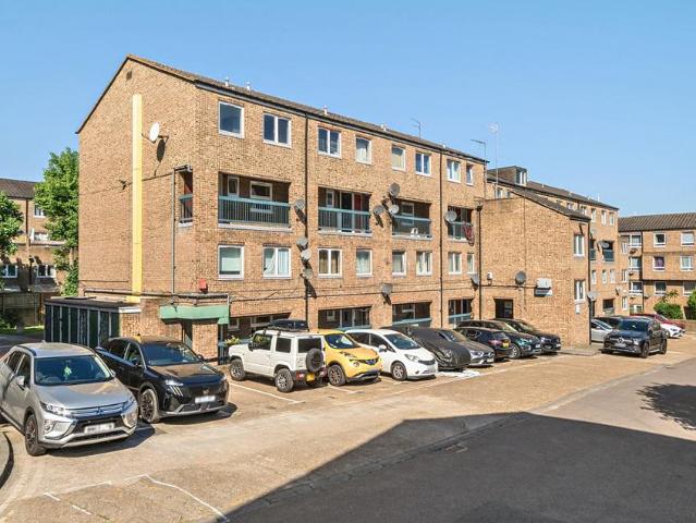 4 bedroom maisonette for sale