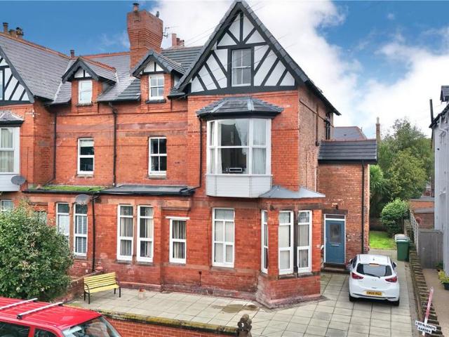 4 bedroom maisonette for sale