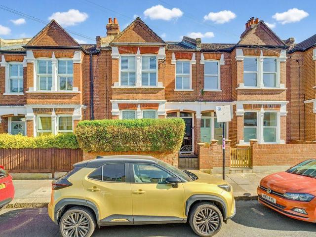 4 bedroom maisonette for sale