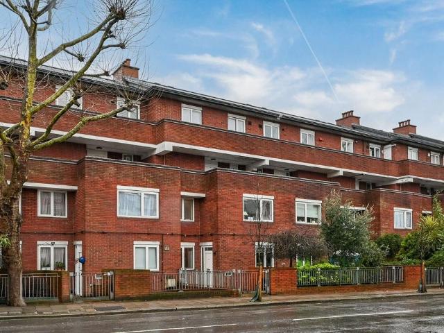 4 bedroom maisonette for sale