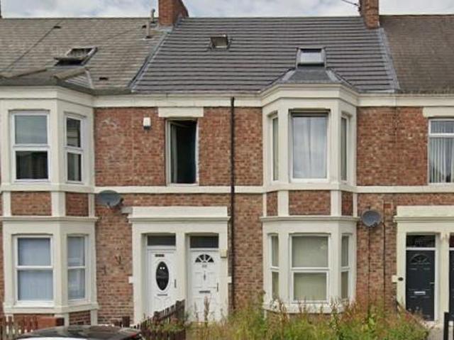 4 bedroom maisonette for sale