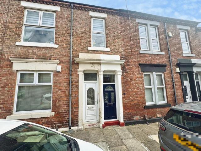 4 bedroom maisonette for sale