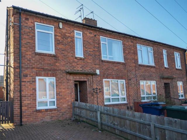 4 bedroom maisonette for sale