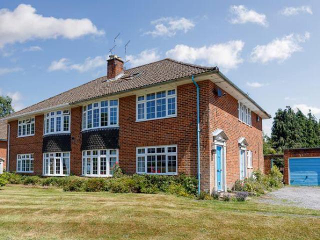 4 bedroom maisonette for sale