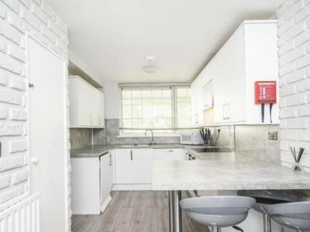 4 Bedroom Maisonette For Sale In Bow, London