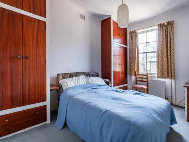 4 bedroom maisonette for sale in Cambridge Street, London, SW1V