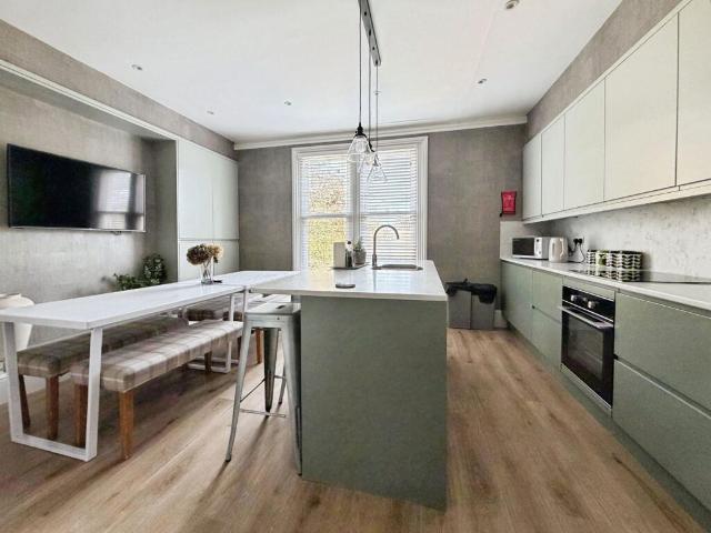 4 bedroom maisonette for sale in Station Road, Lower Weston, Bath, BA1 3DX, BA1