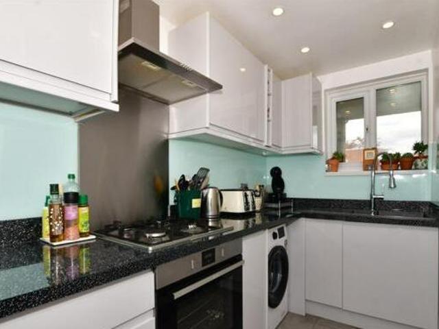 4 Bedroom Maisonette For Sale In Sutton