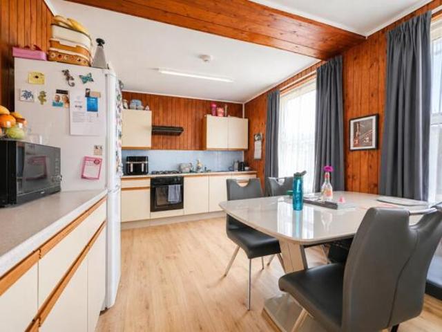 4 bedroom maisonette for rent in Hereson Road, Ramsgate, Kent, CT11