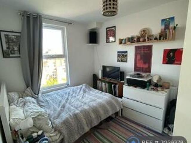 4 bedroom maisonette for rent in Trinity Road, London, SW17
