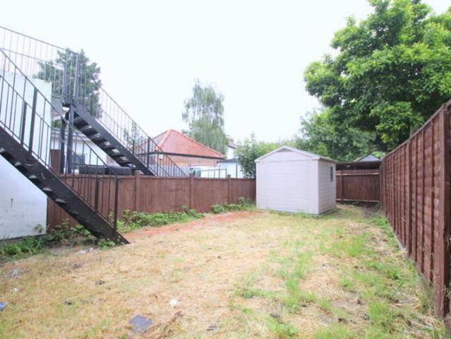 4 bedroom maisonette for rent in Twickenham Road, Isleworth, Hounslow, TW7