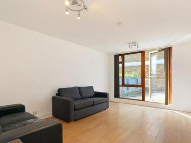 4 Bedroom Maisonette For Rent In Aytoun Road, London