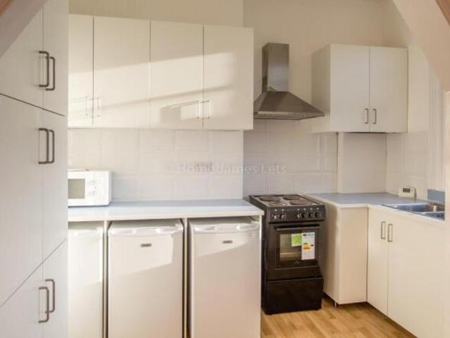 4 bedroom maisonette for rent in Beaconsfield Villas, Brighton, BN1