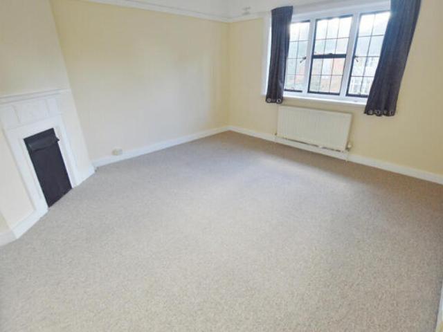 4 bedroom maisonette for rent in Berkeley Road, Bournemouth, Dorset, BH3