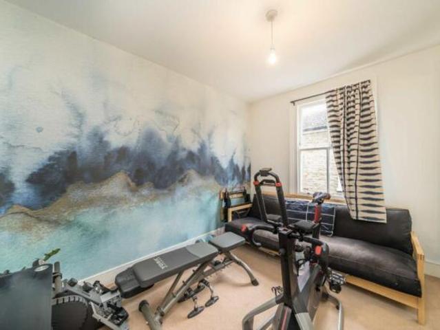 4 bedroom maisonette for rent in Burntwood Lane, Earlsfield, SW17