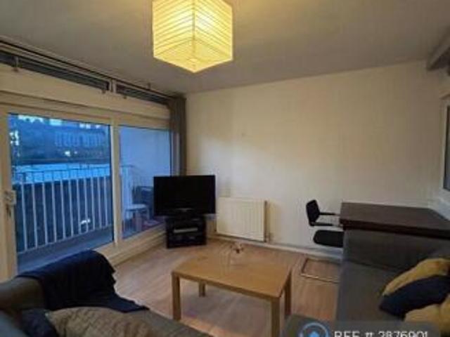4 bedroom maisonette for rent in Cedars Road, London, SW4