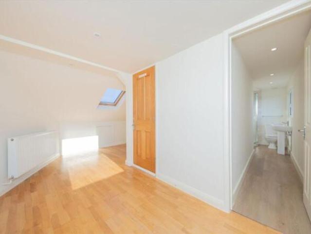 4 bedroom maisonette for rent in Fielding Road, Chiswick, W4