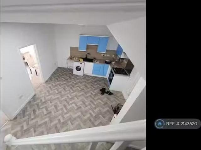 4 bedroom maisonette for rent in Fishponds Road, Eastville, Br.