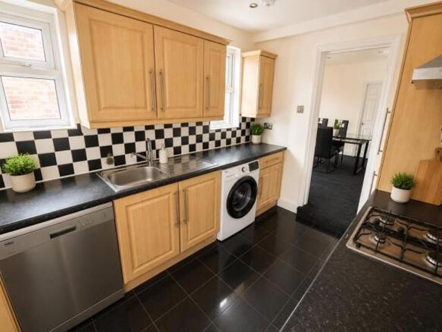 4 bedroom maisonette for rent in Grosvenor Avenue, Jesmond, NE2