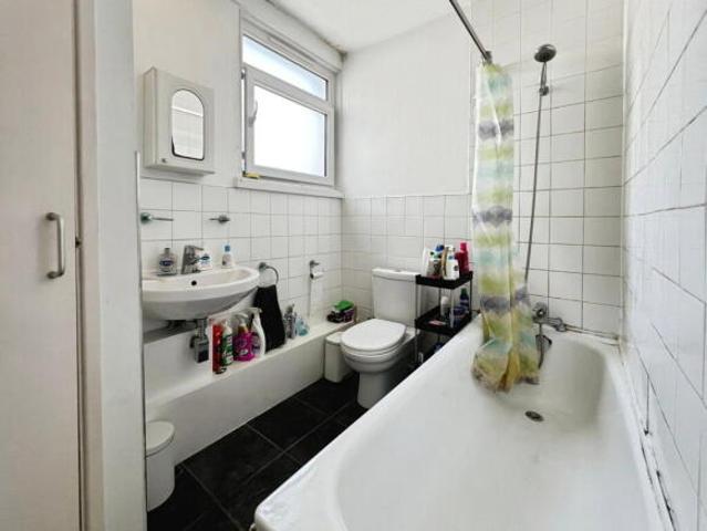 4 bedroom maisonette for rent in Great Percy Street, London, WC1X 9EZ, WC1X