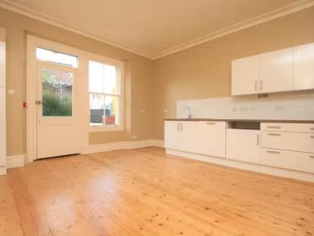 4 bedroom maisonette for rent in Hurle Road Clifton, BS8