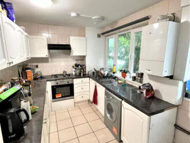 4 bedroom maisonette for rent in Joseph Trotter Close, Clerkenwell, EC1R