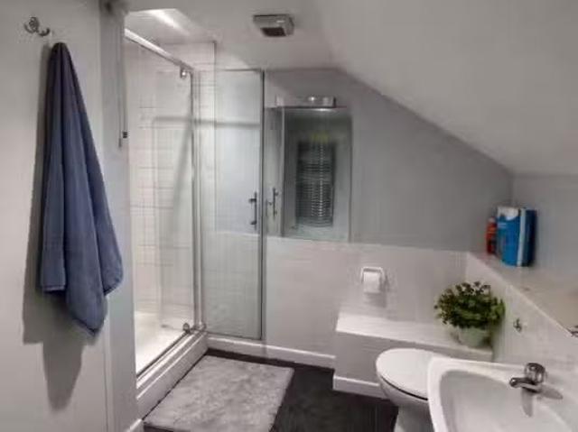 4 bedroom maisonette for rent in Kings Road, Clifton, Bristol.
