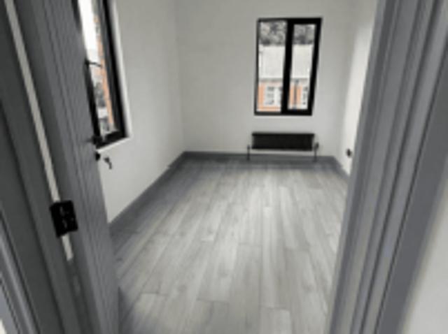 4 bedroom maisonette for rent in Lea Bridge Road, London, E10