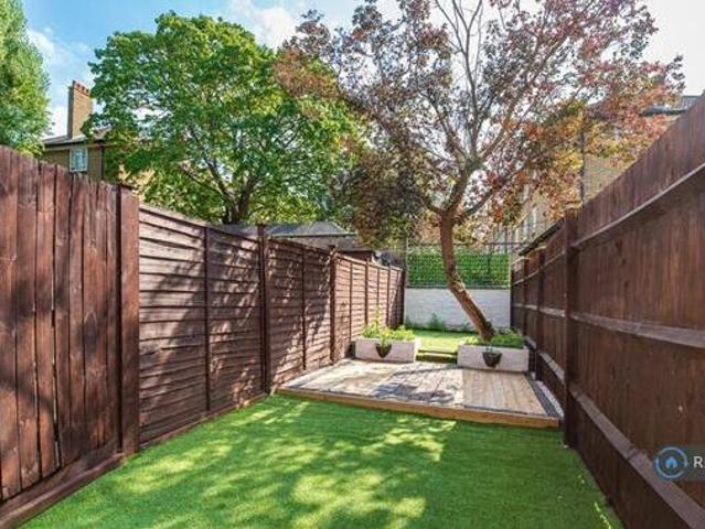 4 Bedroom Maisonette For Rent In London