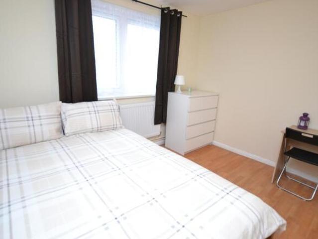 4 bedroom maisonette for rent in Merchant Street, London, E3 4LR, E3