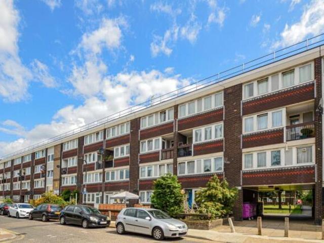 4 bedroom maisonette for rent in Moody Street, London, E1