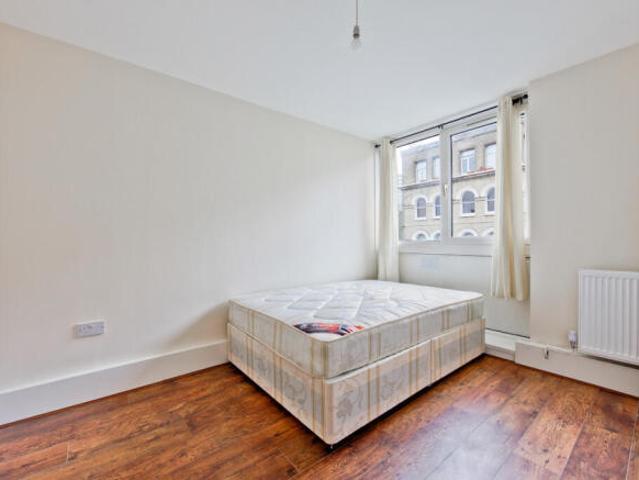 4 bedroom maisonette for rent in Newall House Rockingham Estate, Harper Road, Southwark, London, SE1