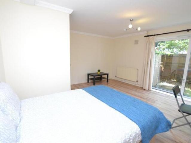 4 bedroom maisonette for rent in Portia Way, Mile End, London, E3 4JG, E3