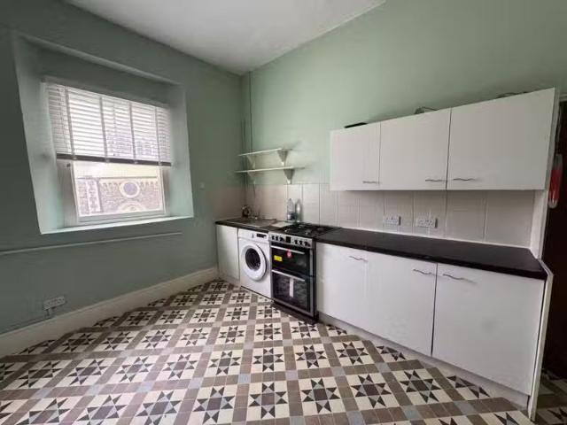 4 bedroom maisonette for rent in Stokes Croft, Bristol, BS1