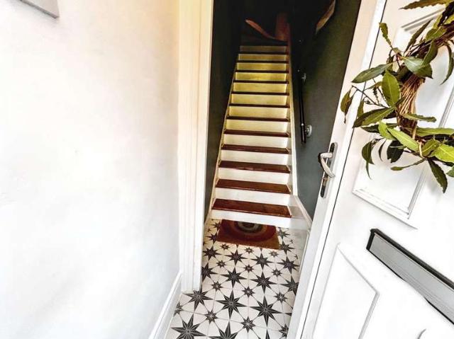 4 Bedroom Maisonette Flat